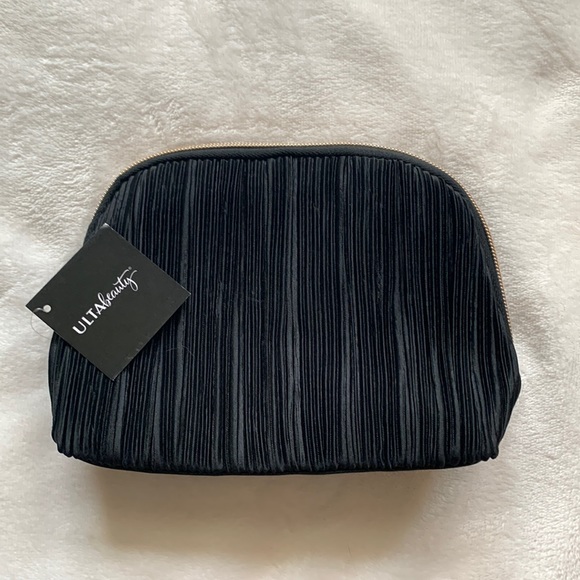 Ulta Beauty | Bags | Ulta Cosmetic Bag Black Pleated Material With Gold ...